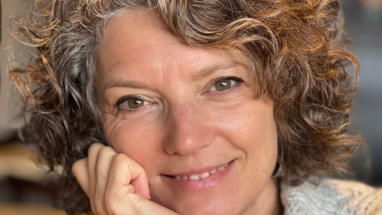 #Mission Accepted Podcast E254 Linda Nardelli - YouTube