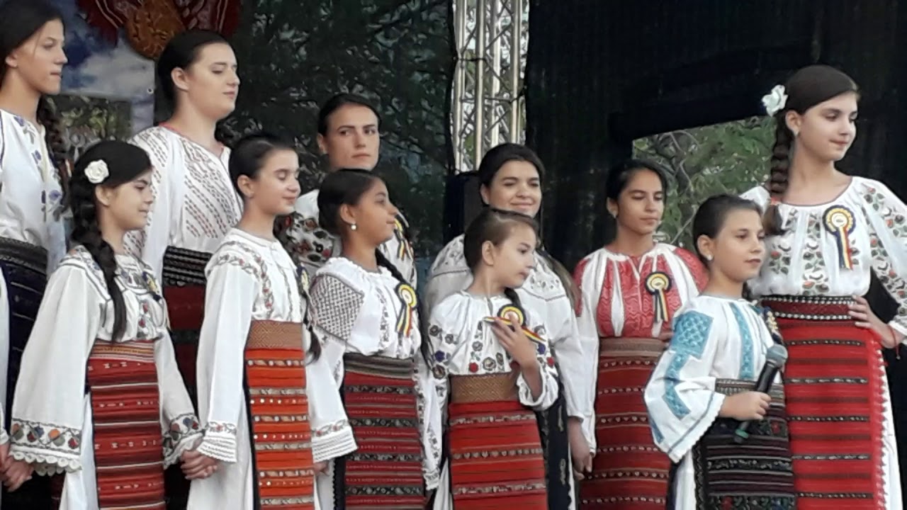 ANDRADA RADUCAN 9 ANI LALOSU -BERBESTI -VALCEA - YouTube