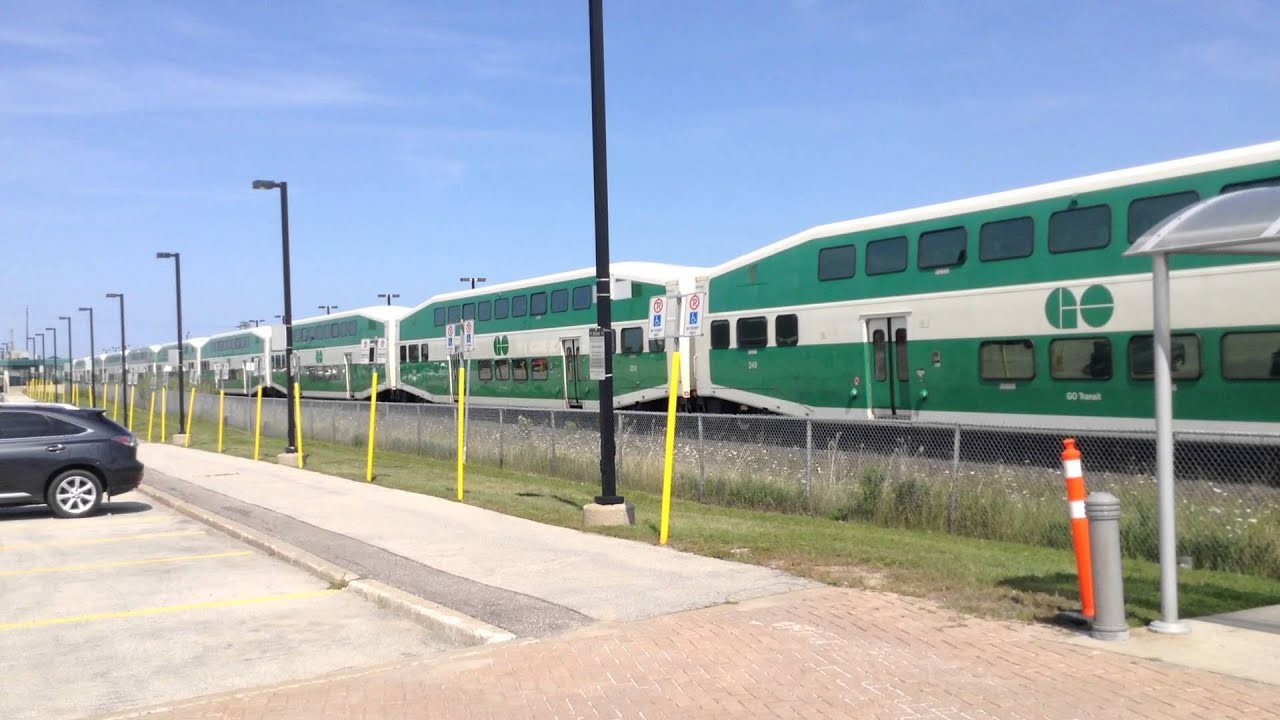 GO cab car 249 & MPI MP40PH-3C 666 & MP40PH-3C 648 Bronte GO August 10 ...