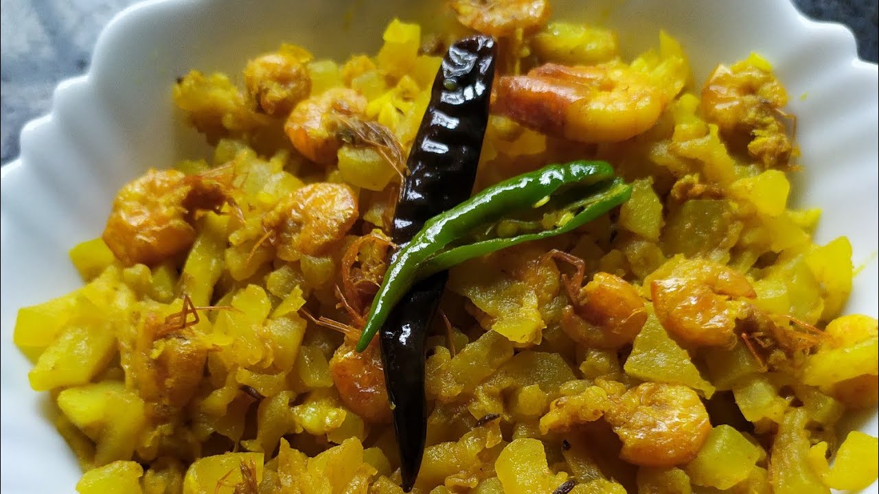 Chal Kumro Chingri Recipe || Chingri Diye Chal Kumro - YouTube