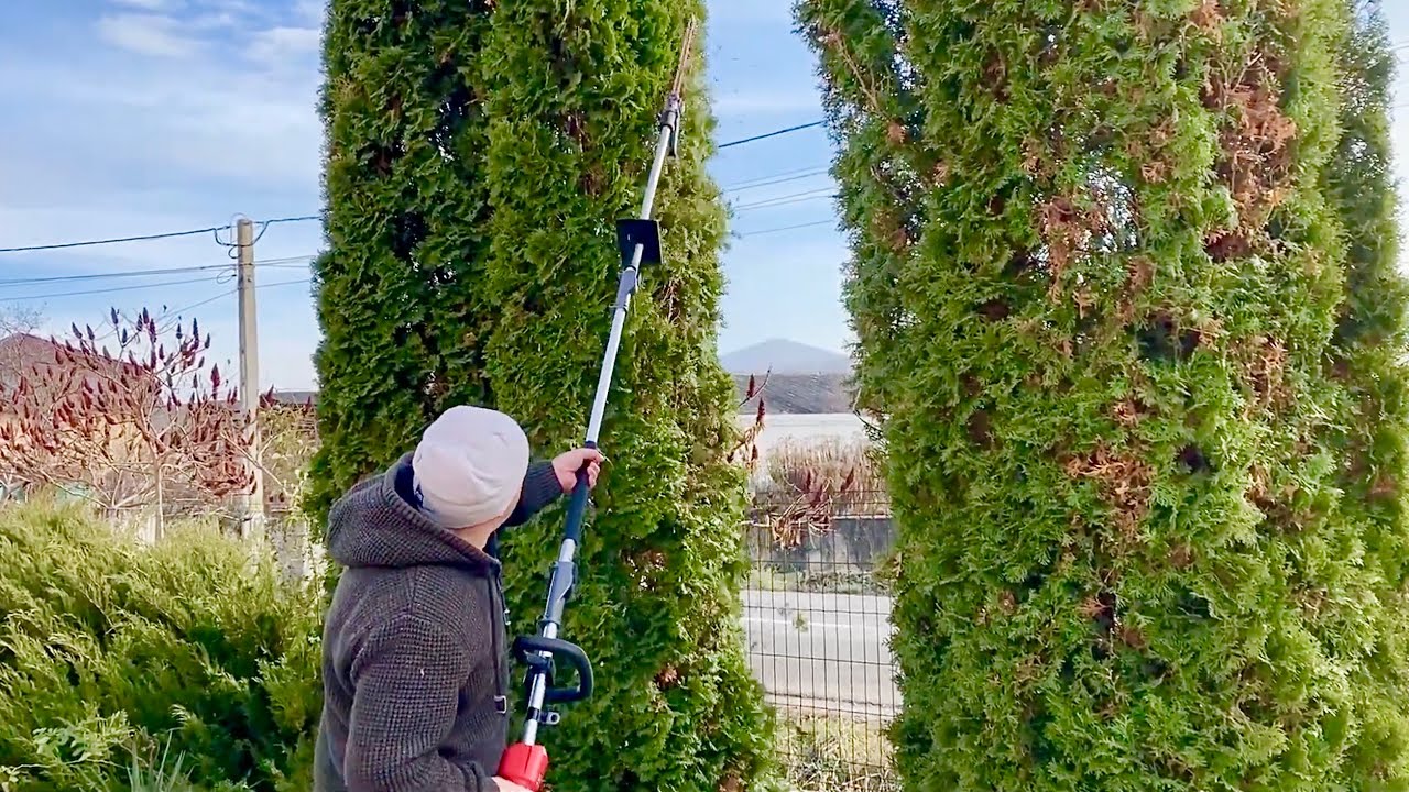 Milwaukee M18FOPH-HTA QUIK-LOK HEDGE TRIMMER ATTACHMENT - YouTube