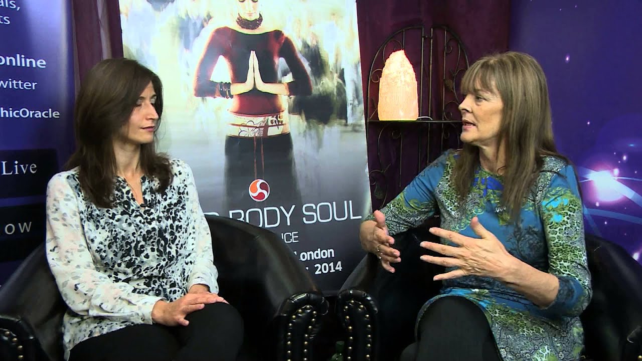 Noemi Perkin at the Oracle TV Pop Up Studio #MBSExp - YouTube