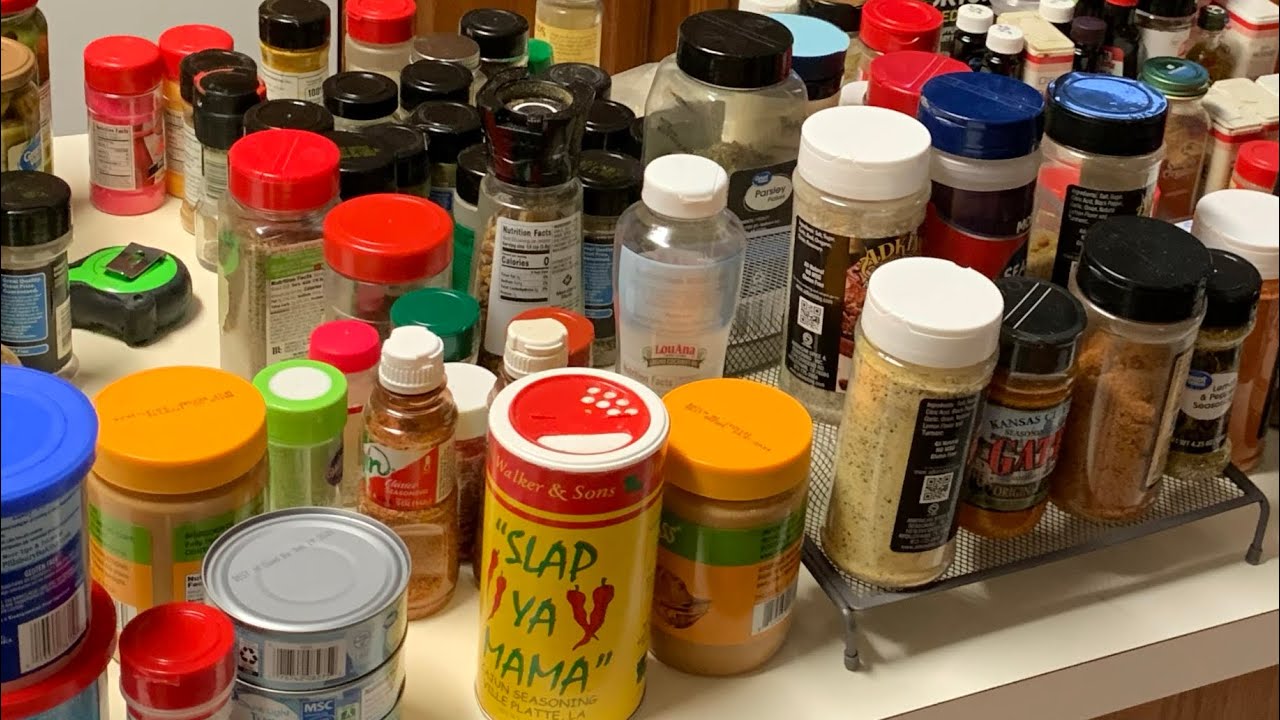 Black Folks Love They Seasoning🧂🤦🏽‍♂️ - YouTube