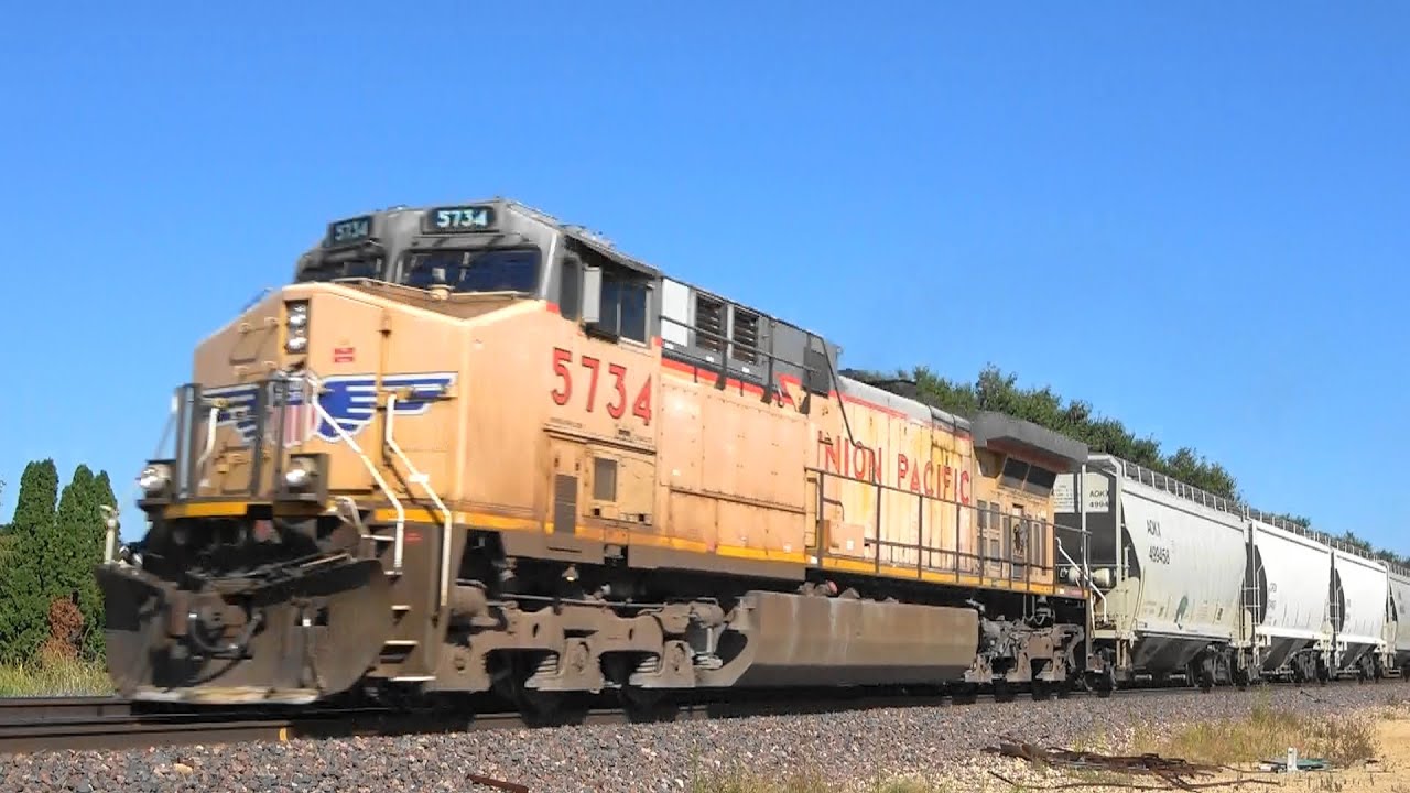 UP 5734- 1x1x1 Sand Coal Combo, Low Moor, IA 9/19/22 - YouTube