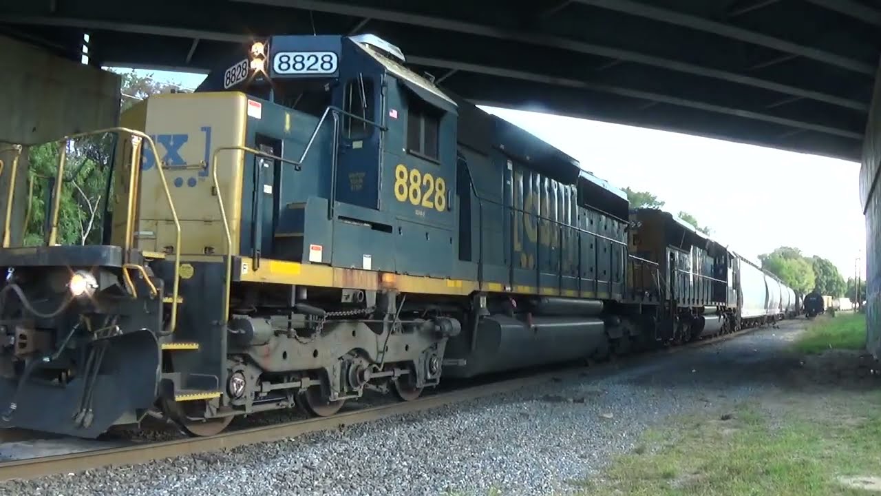 CA-11 with CSXT 8828 - 9/22/22 - YouTube