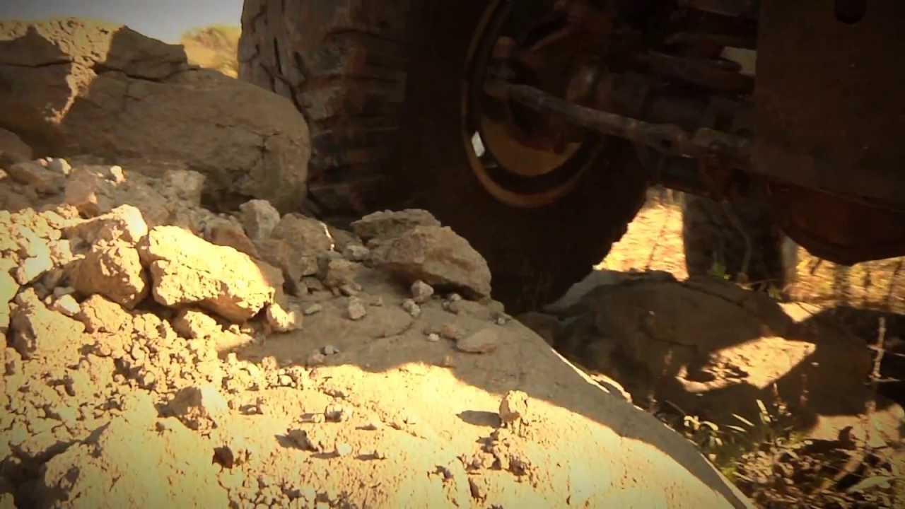 BUMBLEBEE JEEP TRANSFORMERS - YouTube