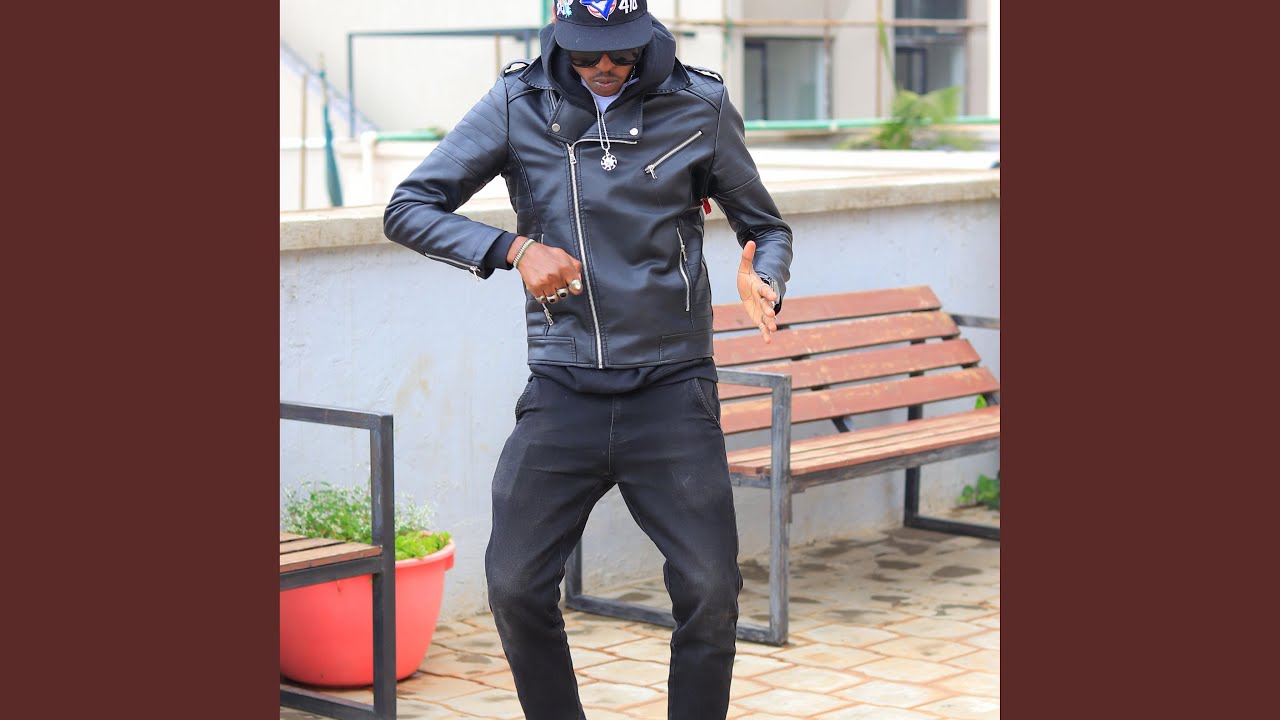 HATARI (feat. DJPRODLUIGI) (Kinara Kamili Album) - YouTube