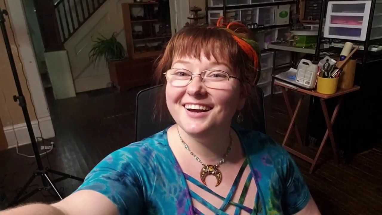 Behind the scenes on a livestream day - YouTube