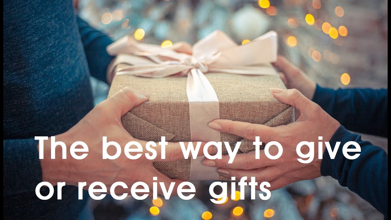 Short Story: The best way to give or receive gifts - YouTube