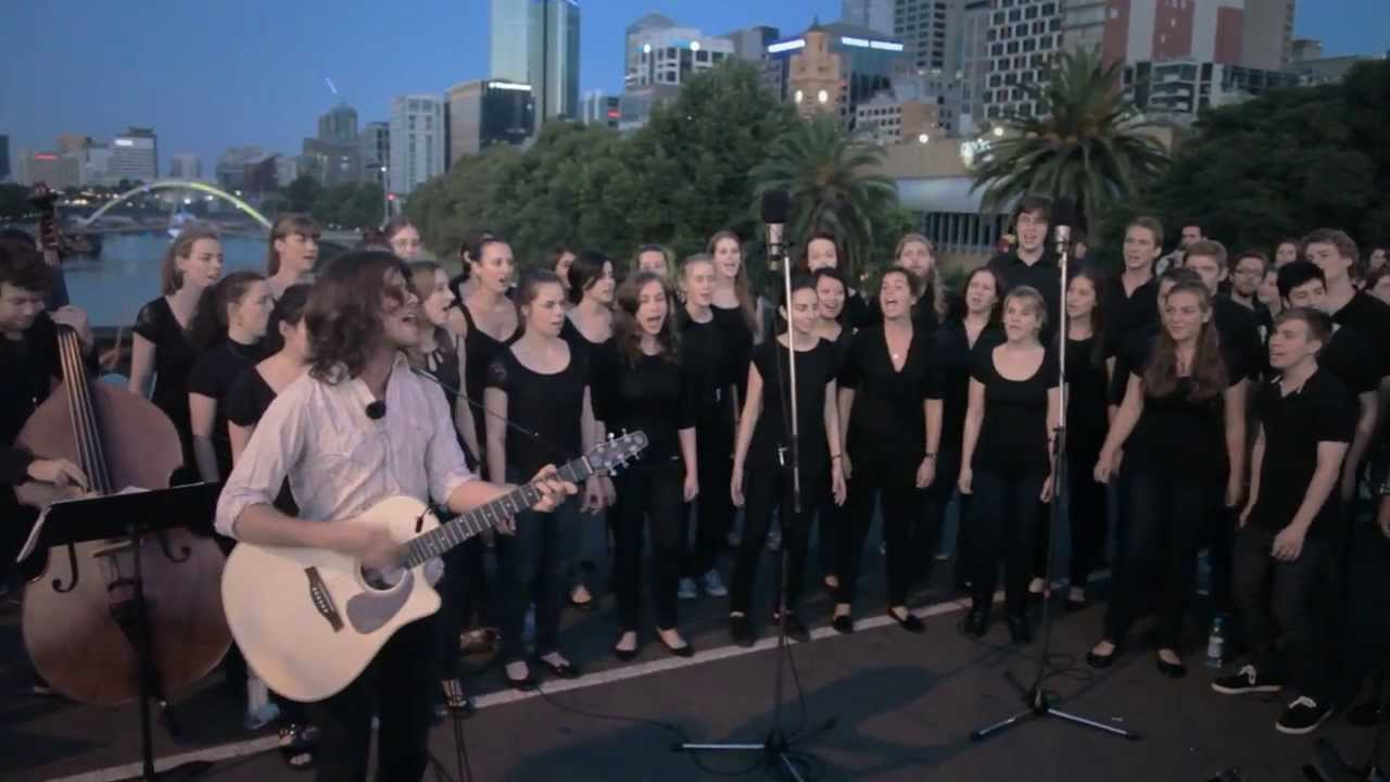 Roscoe James Irwin "Bottles of June" Live - Sideshow Alley - YouTube