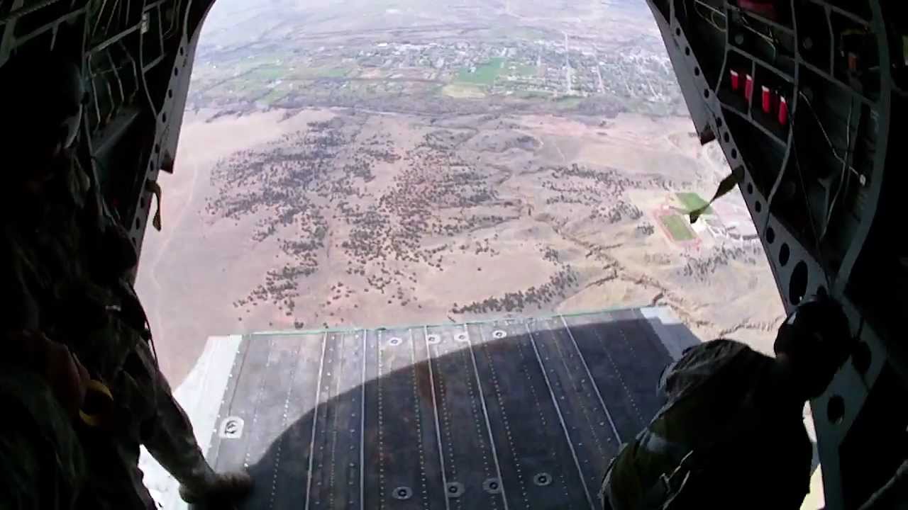 Static line jump CH-47 - YouTube