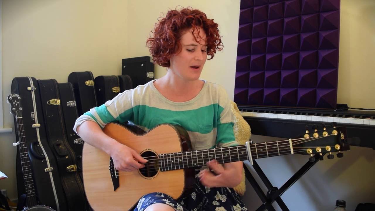 Lisbee Stainton - The Poppy - YouTube