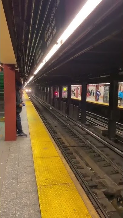 BMT Broadway Line Astoria & Coney Island Bound R68/A (N) & (Q) Train @34th Street Herald Sq ...