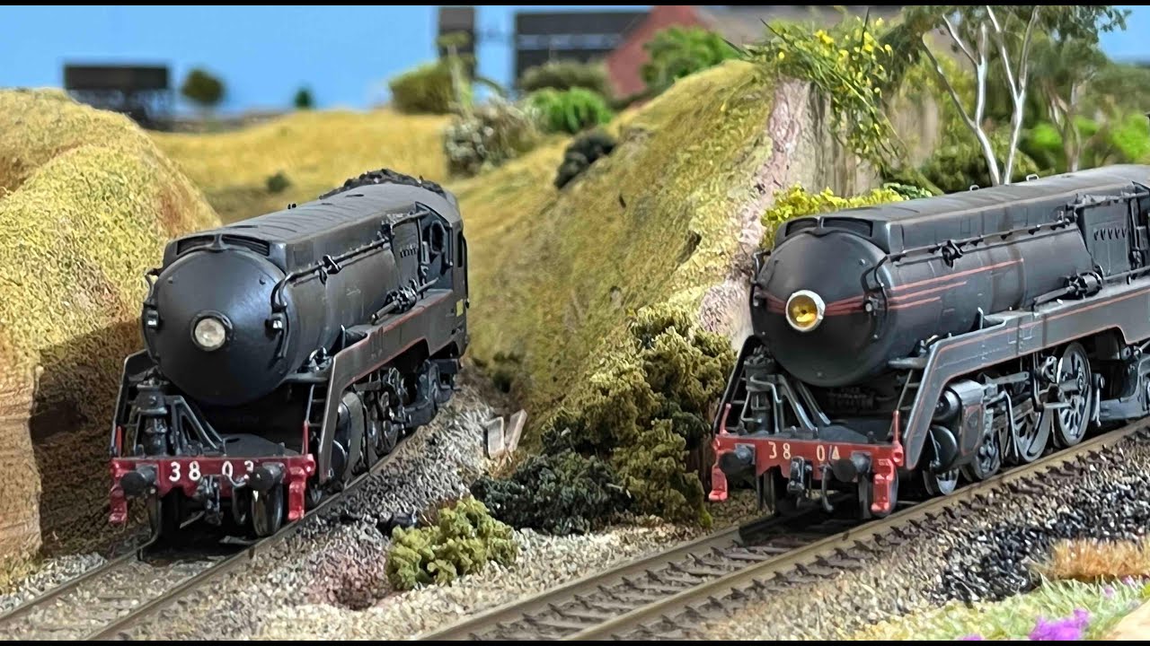 NSWGR 38 Class - The Black Streamliners - YouTube