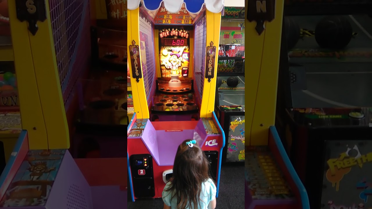 Milk Jug Toss at Chuck E Cheese - YouTube