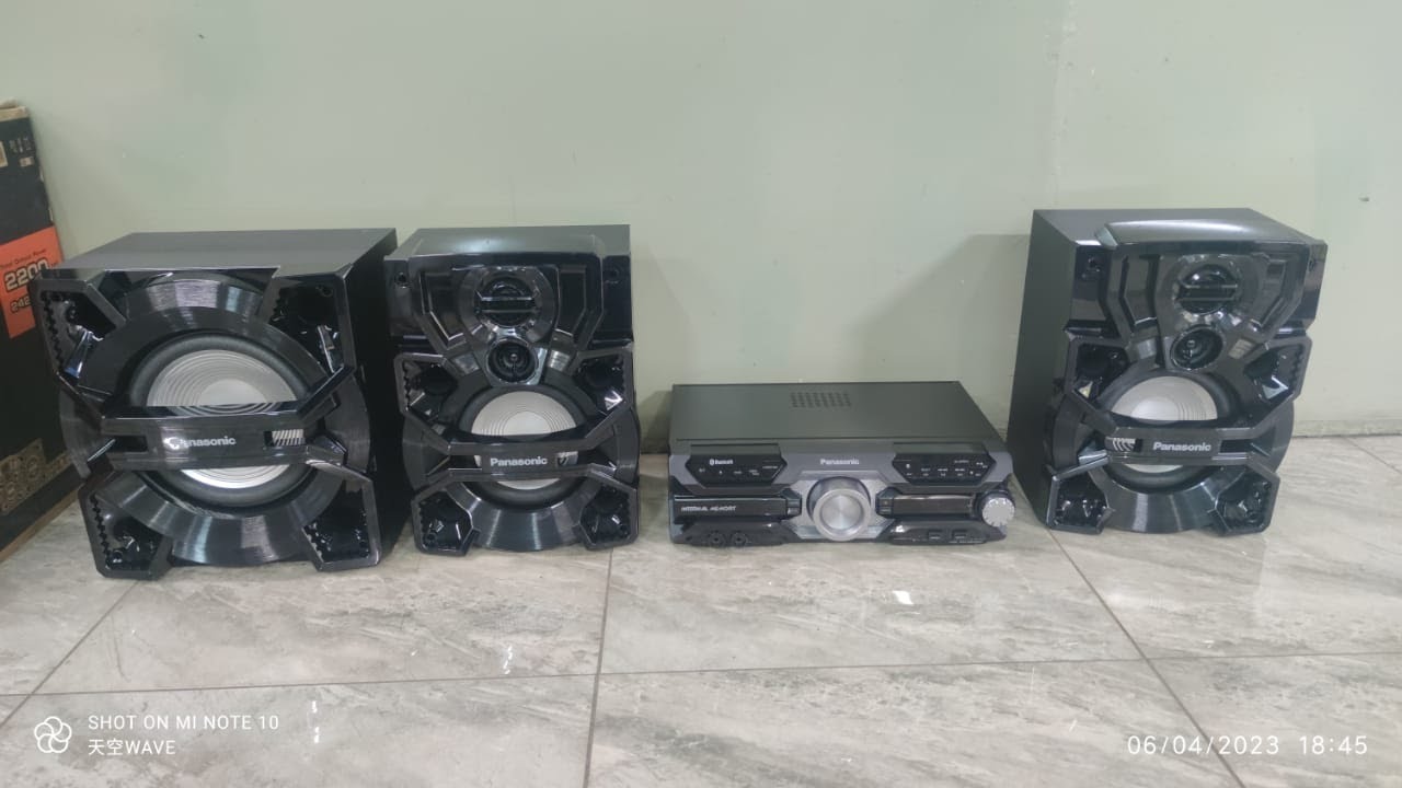 Panasonic Hi-fi music system 2200W-SC-AKX910GSK - YouTube
