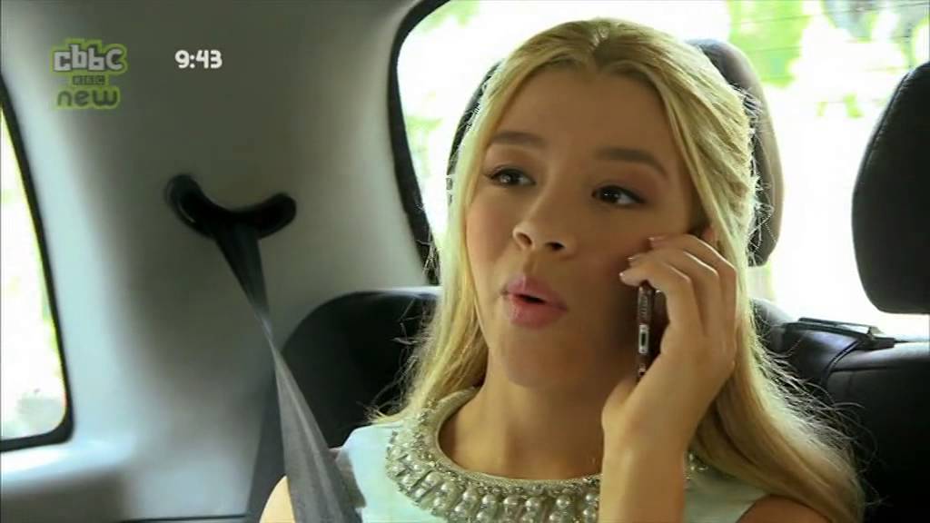 cbbc the ten pieces prom - YouTube