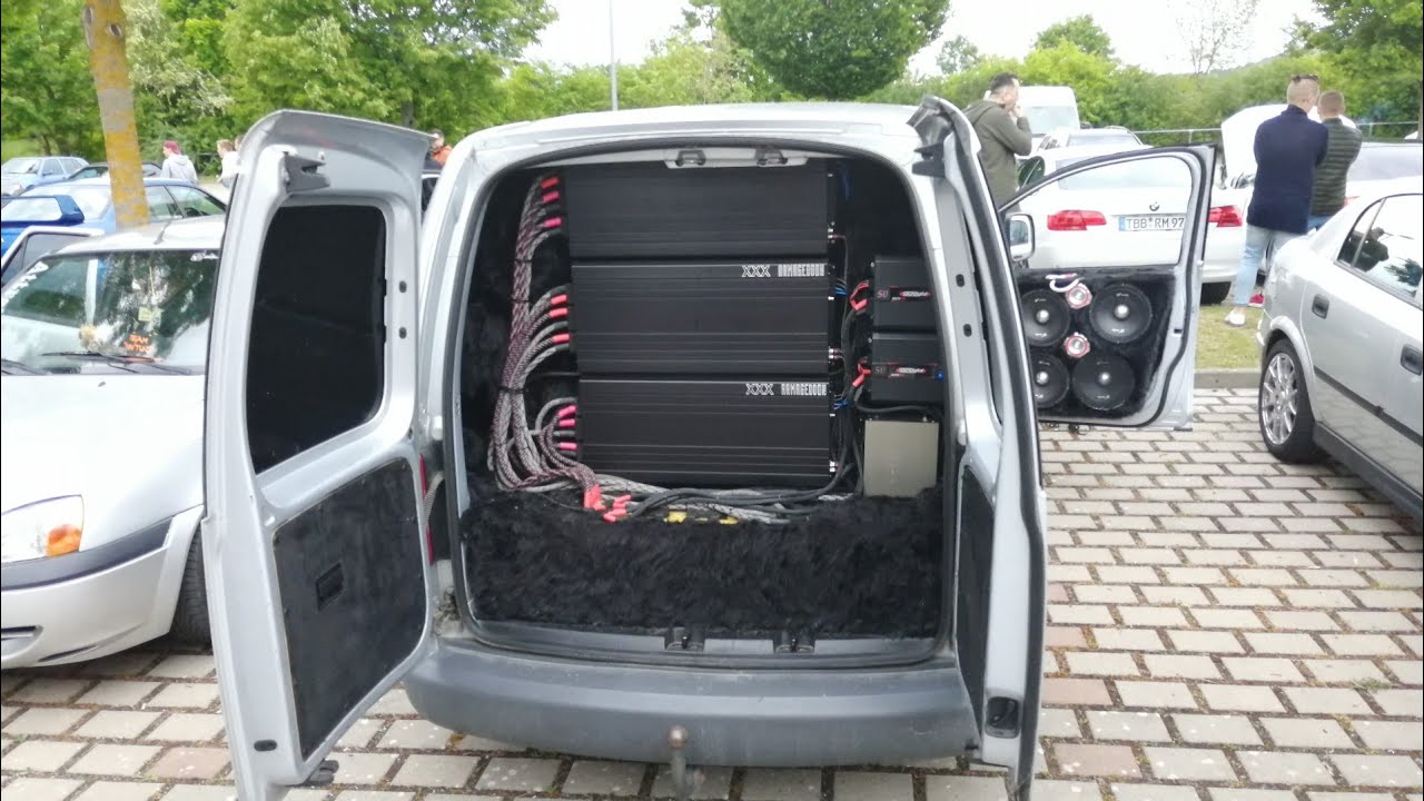 Die Autos mit der lautesten coolsten Musikanlage beim Tunig Treffen ...