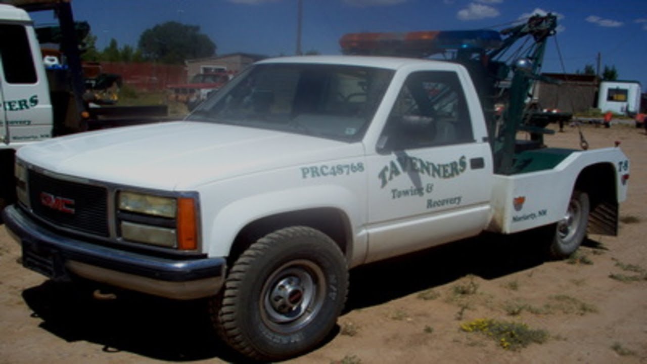 GMC Wrecker with a Holmes 480 - YouTube