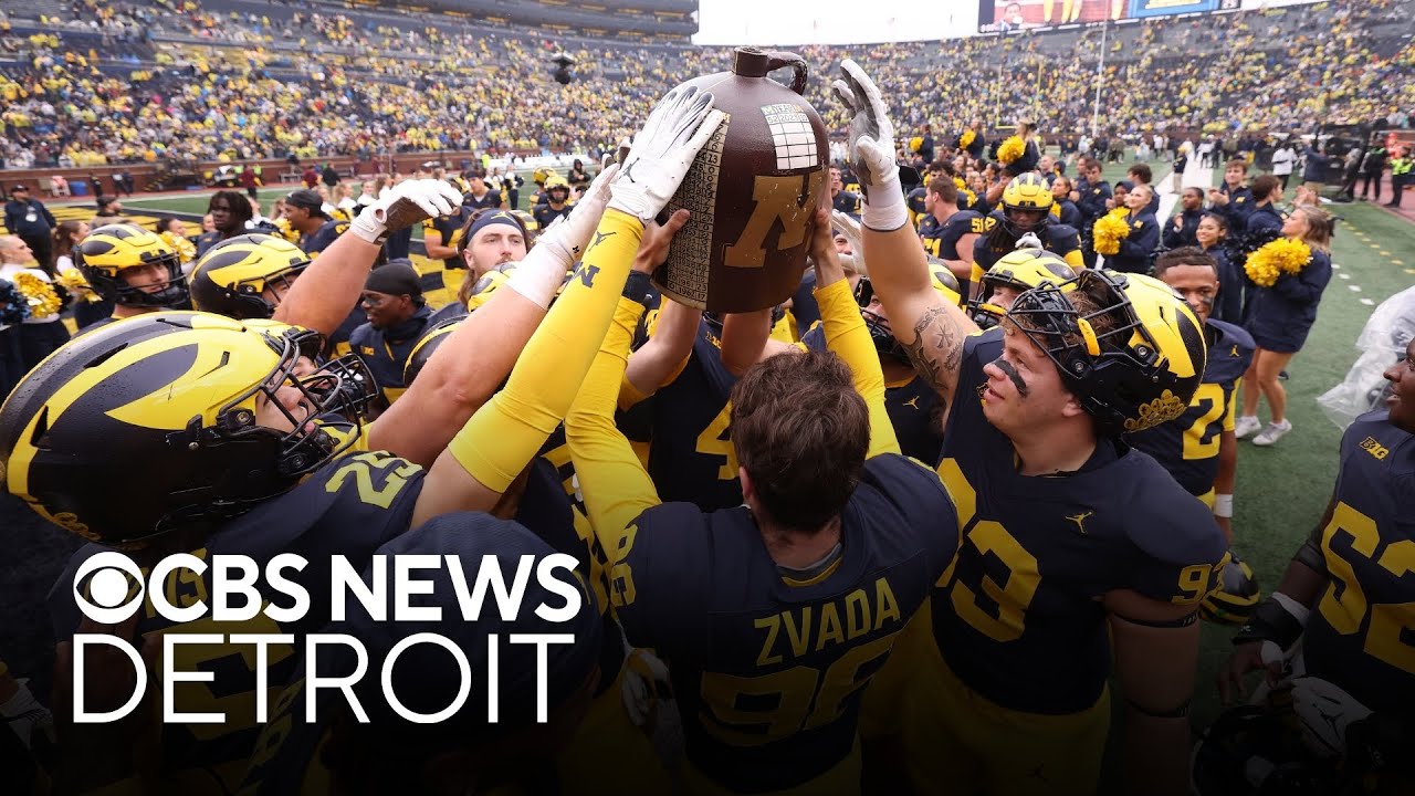 Michigan Wolverines move up to No. 10 in AP, Coaches Polls - YouTube