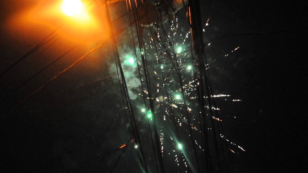 Fireworks Pillar of Autumn 16 shots large cake aerial 2014 [HD] - YouTube