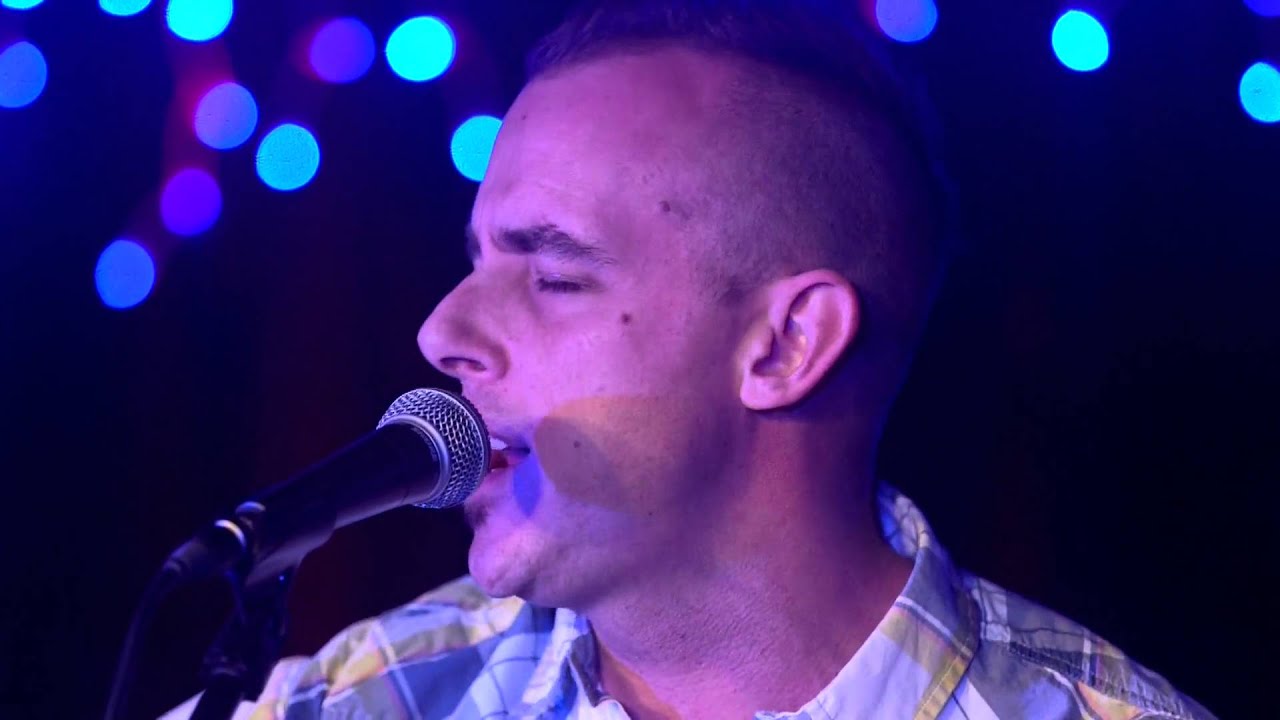 Live on Elgin - Levi Hart - YouTube