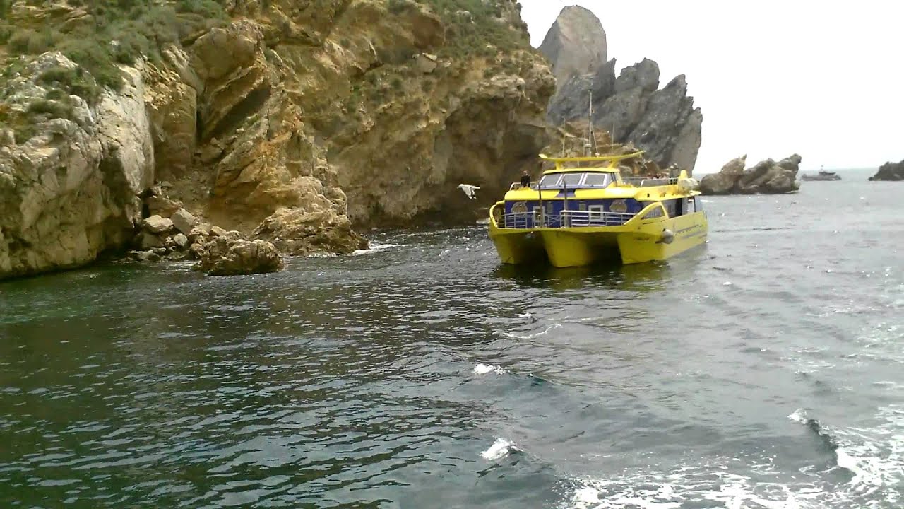 Excursiones en barco Nautilus Costa Brava - YouTube