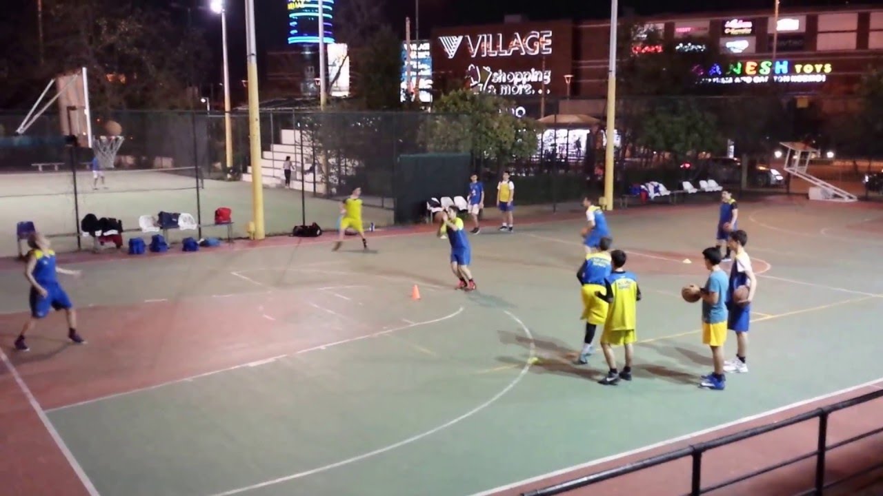 Basketball give and go Aris Nikaias (born 2001_2002) - YouTube