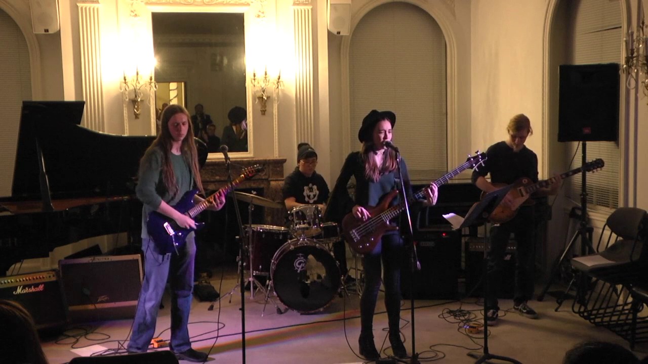 Shamone and the Hee! Hee!s Johnny B Goode - YouTube