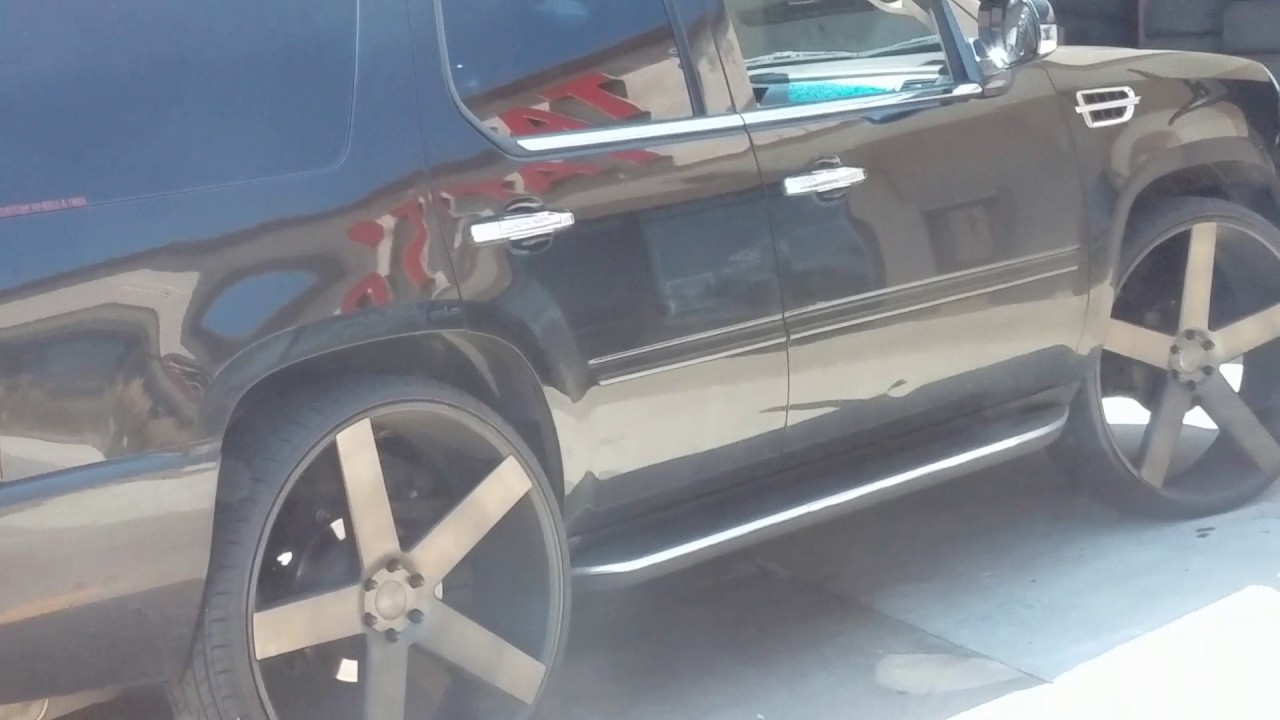 30 inch DUBS ON ESCALADE - YouTube