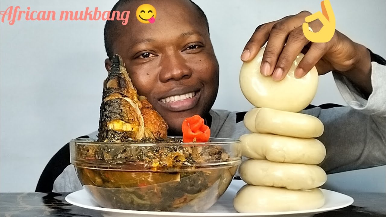 OMG this food is so delicious 😋 African food mukbang (pounded yam fufu ...