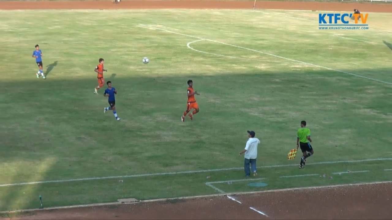 KTFC'TV : "โค้ชอ๋า" ภานุวัฒน์ อดีตนักฟุตบอลทีมชาติไทย โชว์จับบอลลงโชว์ ...