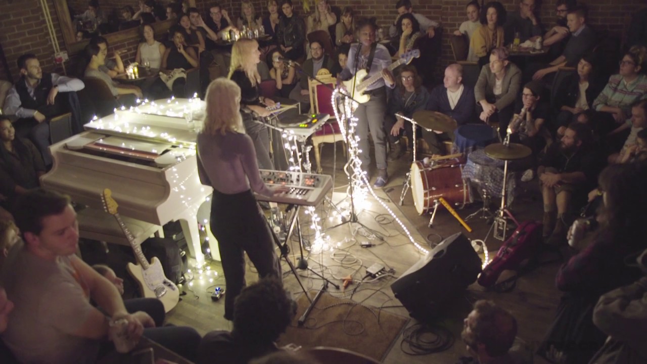 The Hum: Angelica Bess, Emily Fehler, and Rosie Slater - YouTube