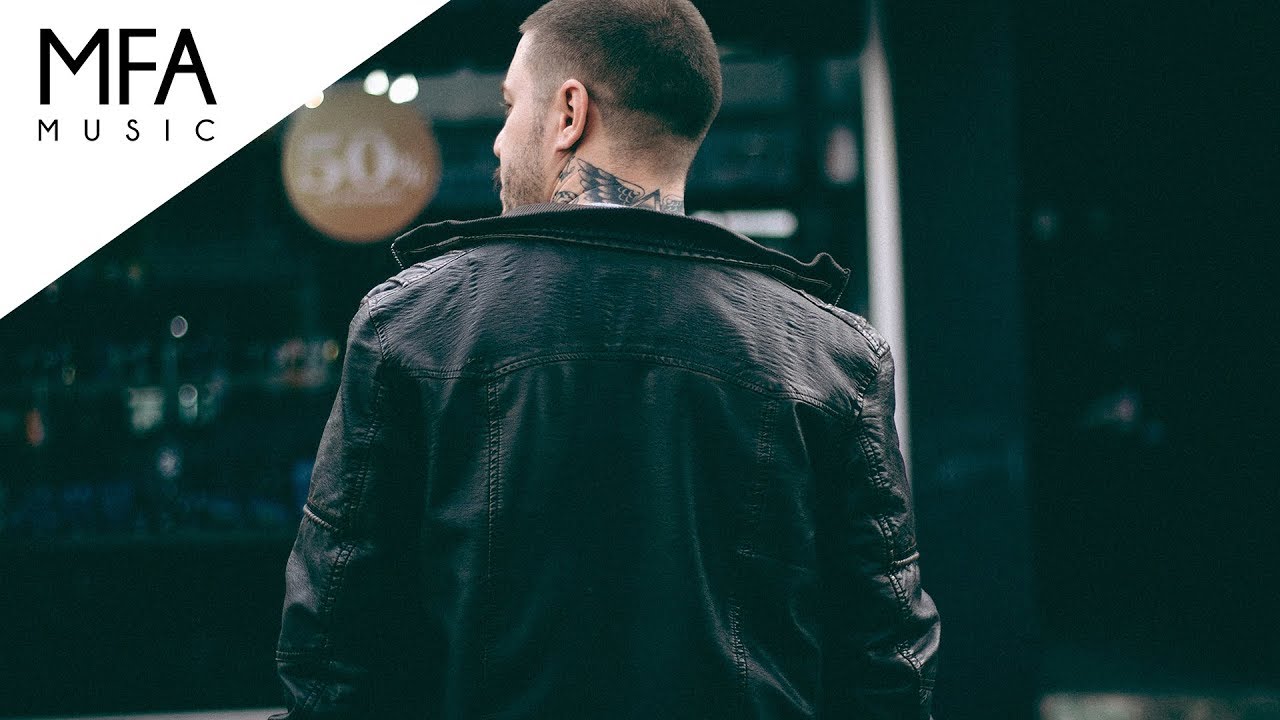 Chris Royal Ft. Benjamin - Hyena - YouTube