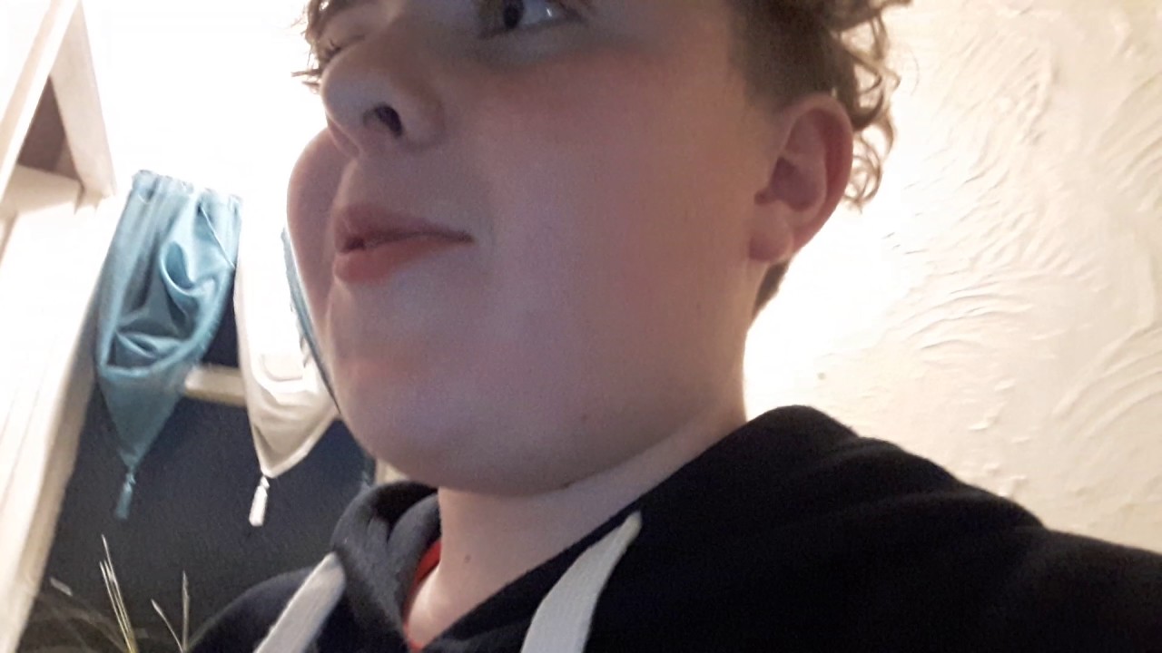 I drawn a willy on his head - YouTube