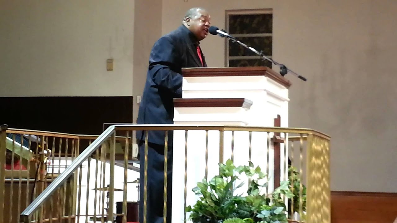 Pastor David Wade of Mesa, AZ preaching. - YouTube