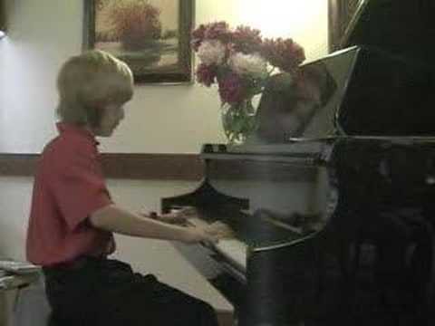 Linus And Lucy On The Piano - YouTube