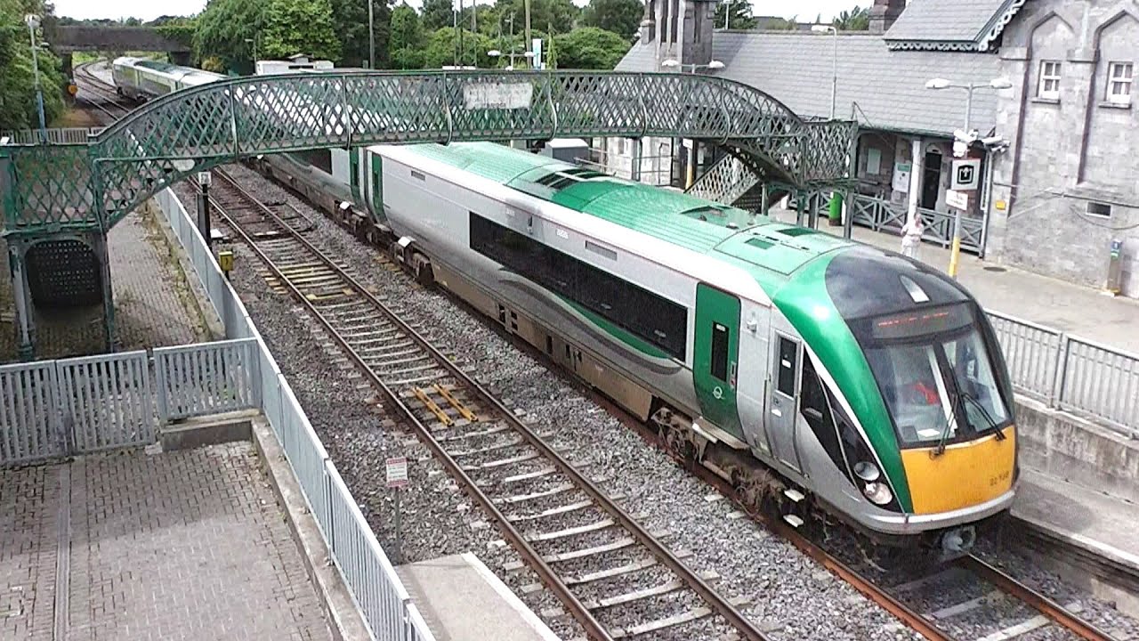 Irish Rail 22000 Class Intercity Train number 22138 - Portarlington ...