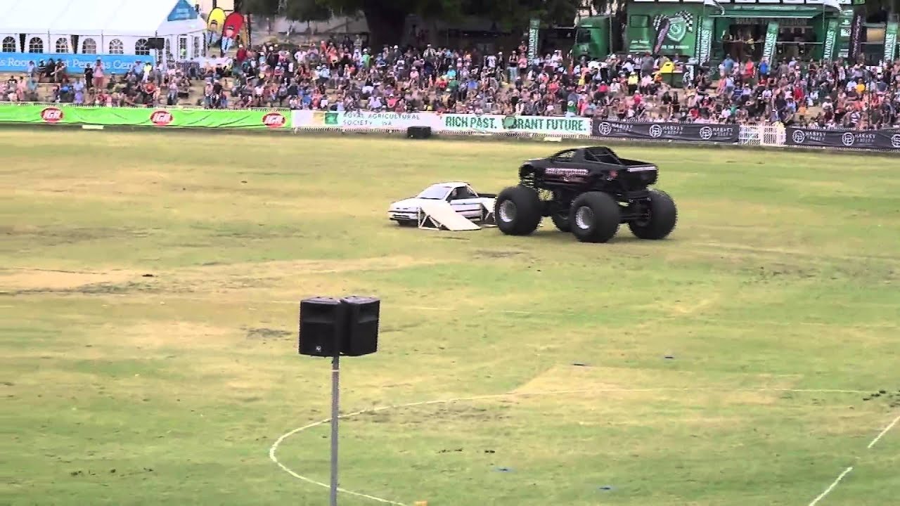 2015 IGA Perth Royal Show Monster Trucks - YouTube
