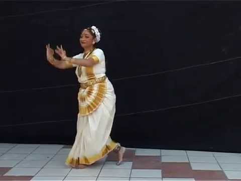 Priyadarshini Ghosh - Mohini Attam - YouTube