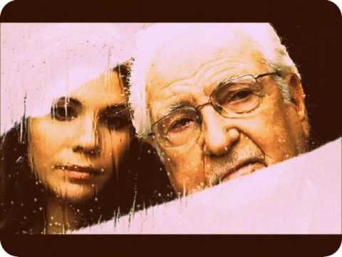 Αηδονιδης Καρατντζη - κατω στη ροδο στο ροδονησi - YouTube