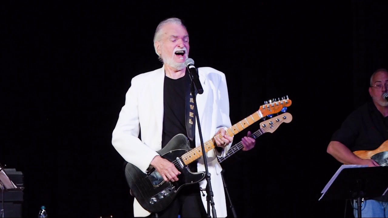 Narvel Felts - Somebody Hold Me - YouTube