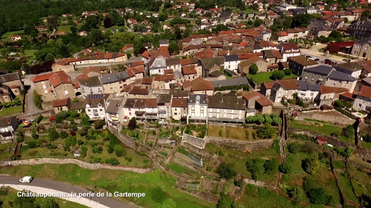Village de Châteauponsac, la perle de la Gartempe, vue du ciel. - YouTube