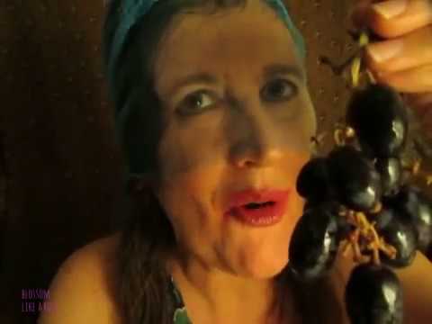 ASMR~GIANTESS/TINY GUY~Goddess eating Swiss cheese&grapes~ROLE-PLAY
