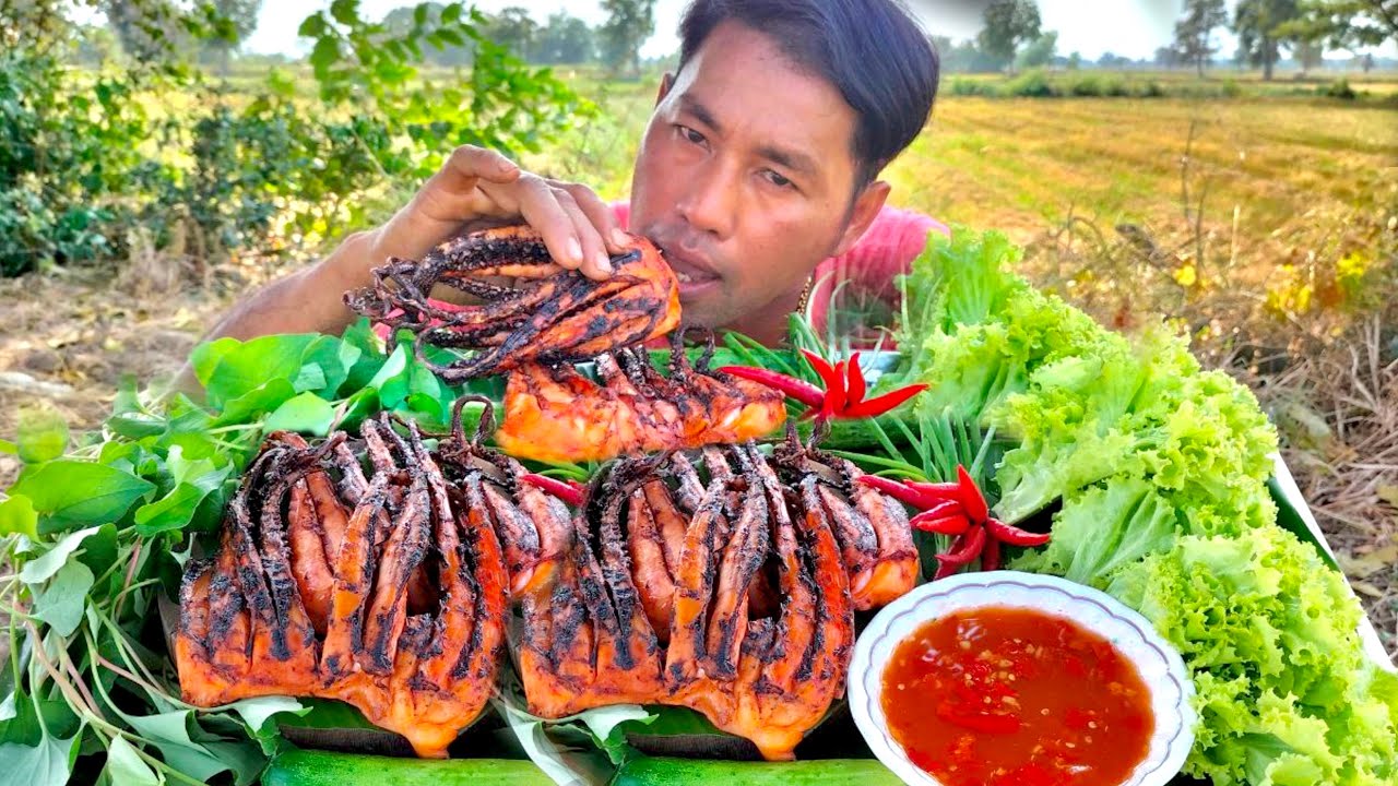 Amazing Yummy Eating Roasted Squid with chills Sauce Recipe- Sea Food ...