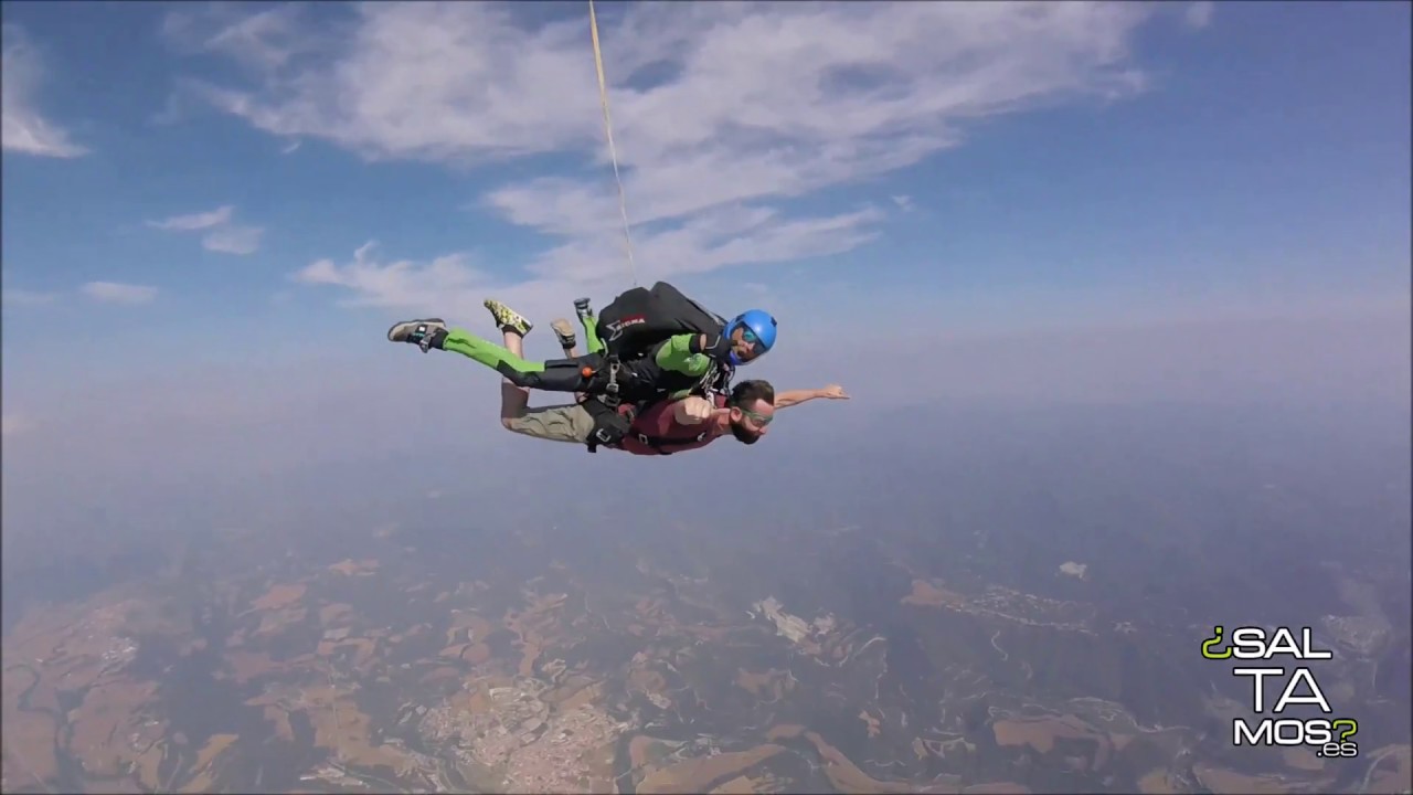 Salto tandem Barcelona Skydive | Saltamos - YouTube
