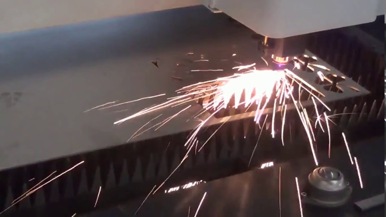 800W fiber cutting machine cut 3mm SS - YouTube