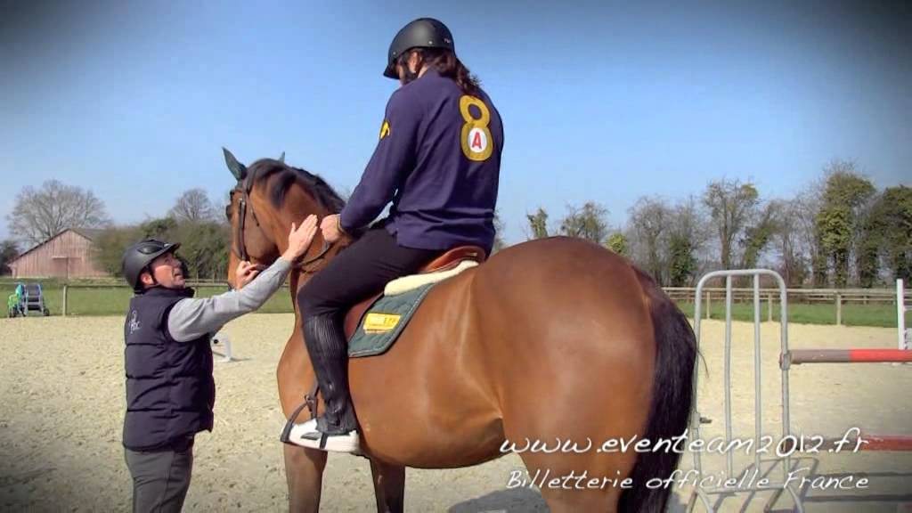 Sébastien Chabal découvre le jumping - Best-of - JO 2012 - Equidia Life ...