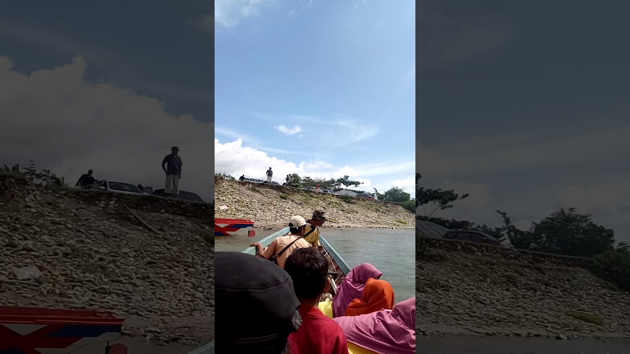 Berlayar di sungai siblat. - YouTube