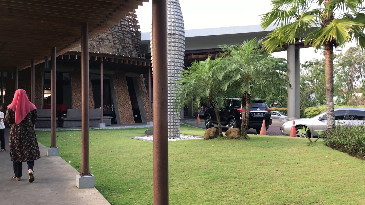 Hotel NEO+ Green Savana Sentul City Bogor - YouTube